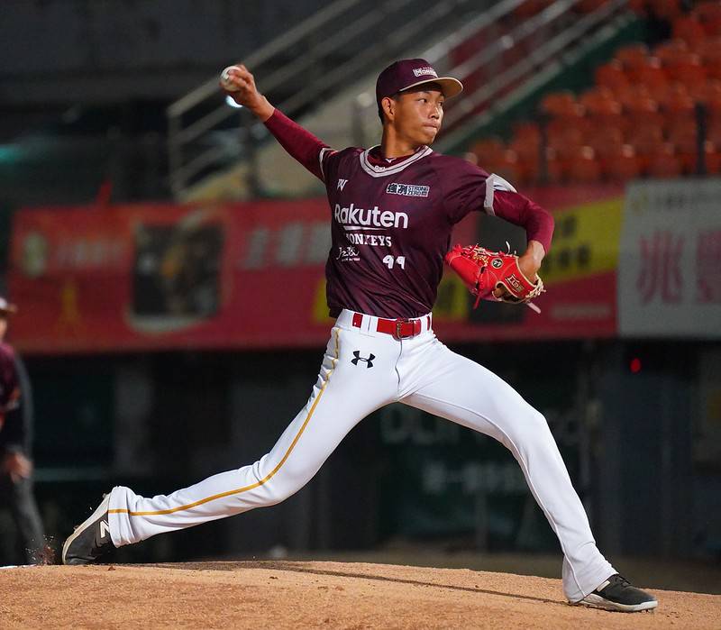 樂天桃猿》教練團拉1人支援打擊 先發輪值也可能有新面孔 | TSNA | LINE TODAY