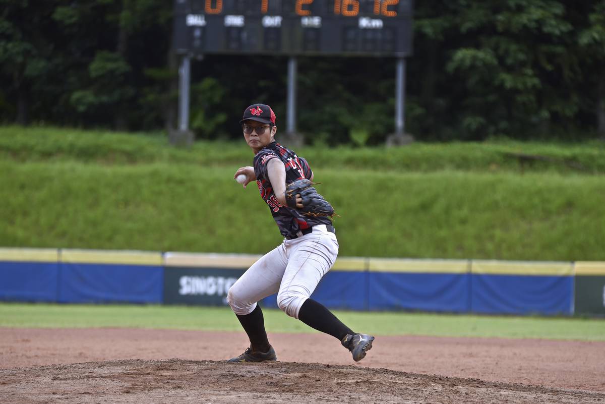 全國社區棒球賽》文山187公分巨投張盛昕飆9K完投完封壓制上智極光 目標成為球速最快的軍人 | TSNA | LINE TODAY