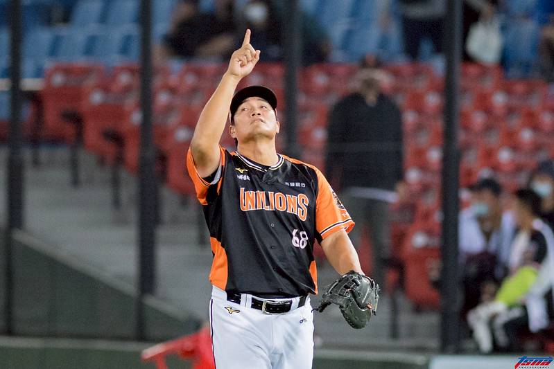 挑戰45歲出賽？ 高國慶：這個紀錄是曾智偵學長的 | TSNA | LINE TODAY