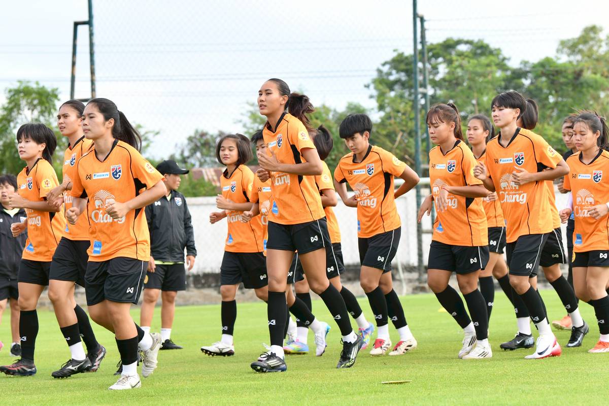 เปิดโผ 28 แข้ง! ‘ชบาแก้ว’ เตรียมอุ่นเครื่อง บังคลาเทศ | Play Now Thailand | LINE TODAY