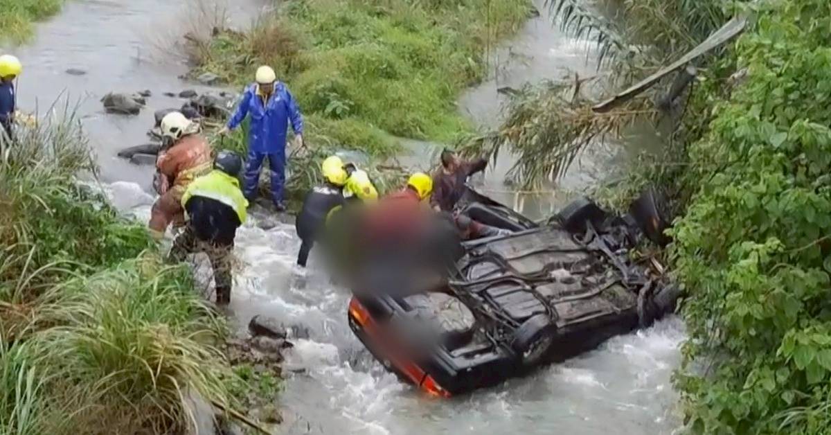 太彎過不了？兄弟工作途中翻河道 弟駕車亡 | EBC 東森新聞 | LINE TODAY