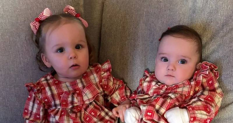 คุณแม่คลอดลูกสาวคนแรก อีกปีบังเอิญท้องลูกสาวคนที่สอง-จำเป็นต้องคลอดก่อนกำหนด สองพี่น้องเลยได้ ...