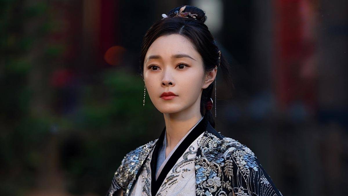 女星宋軼狂嗑21塊炸雞 身高168公分卻「不發胖」秘訣曝 | TVBS | LINE TODAY