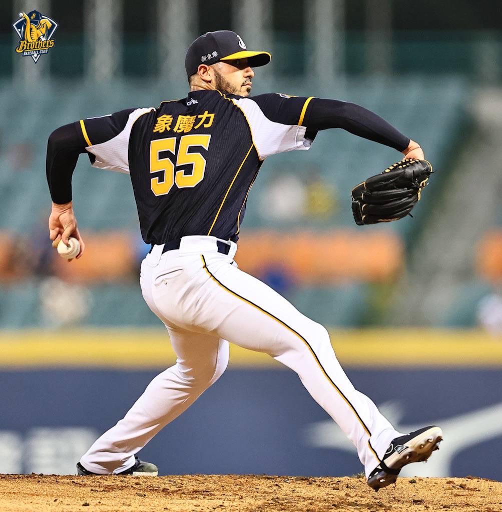 澳職》富邦王苡丞登錄為外野手 象魔力35.1局只有4次保送 | TSNA | LINE TODAY