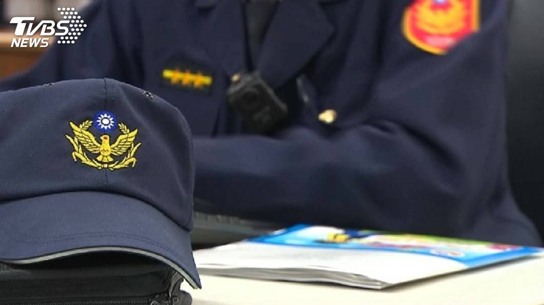 讓他們休息吧！ 網友提案警察節「警消放假」 | TVBS | LINE TODAY