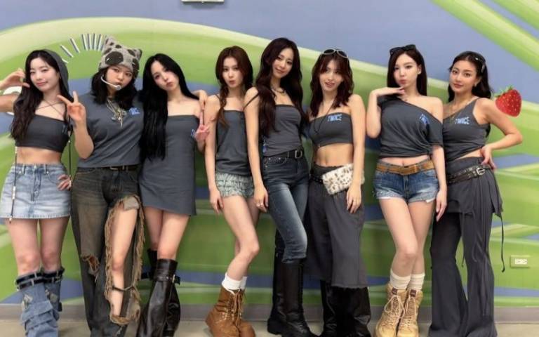 TWICE彩瑛自責缺席演出 承諾「台北場一定要來」 | Styletc | LINE TODAY