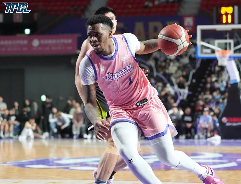 TPBL努利轟30分擊退夢想家 攻城獅終止2連敗 | 中央通訊社 | LINE TODAY