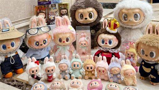 450萬搶一隻公仔！Labubu炒翻全球 醜萌潮玩成「社交貨幣」爆紅關鍵曝 | 三立新聞網 | LINE TODAY