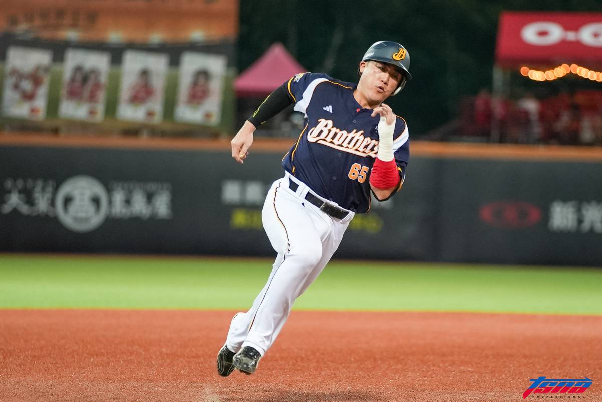 中信兄弟》高宇杰感冒去醫院 陳九登首度升上一軍 | TSNA | LINE TODAY