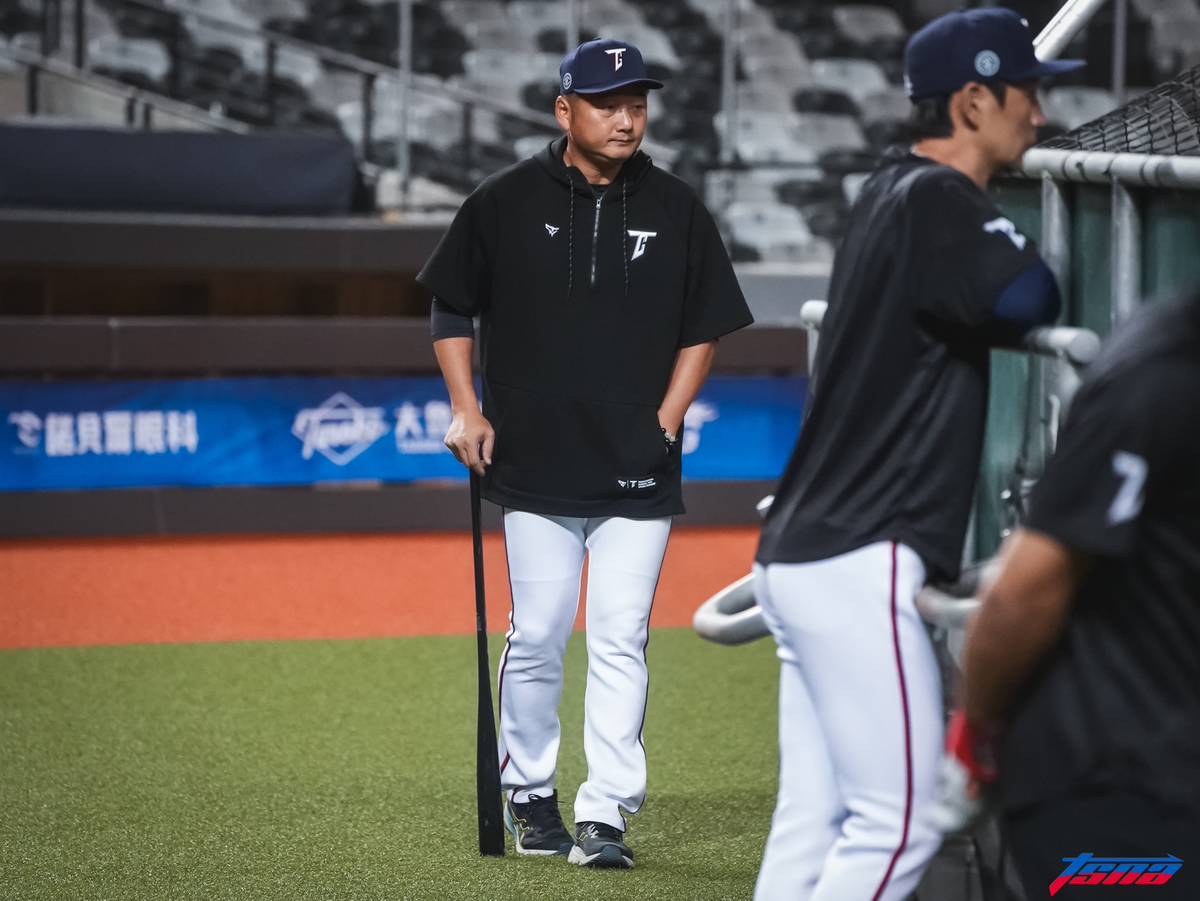 12強賽》預測首戰對手韓國隊先發投手 曾豪駒舉出幾位投手都不錯 | TSNA | LINE TODAY