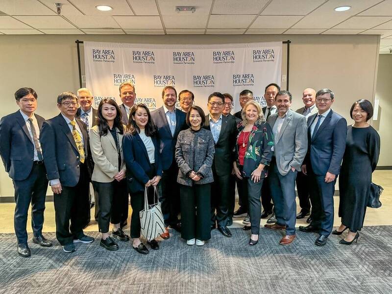 屏東推動太空產業 周春米參訪美國休士頓及簽署人才培育MOU | 自由電子報 | LINE TODAY