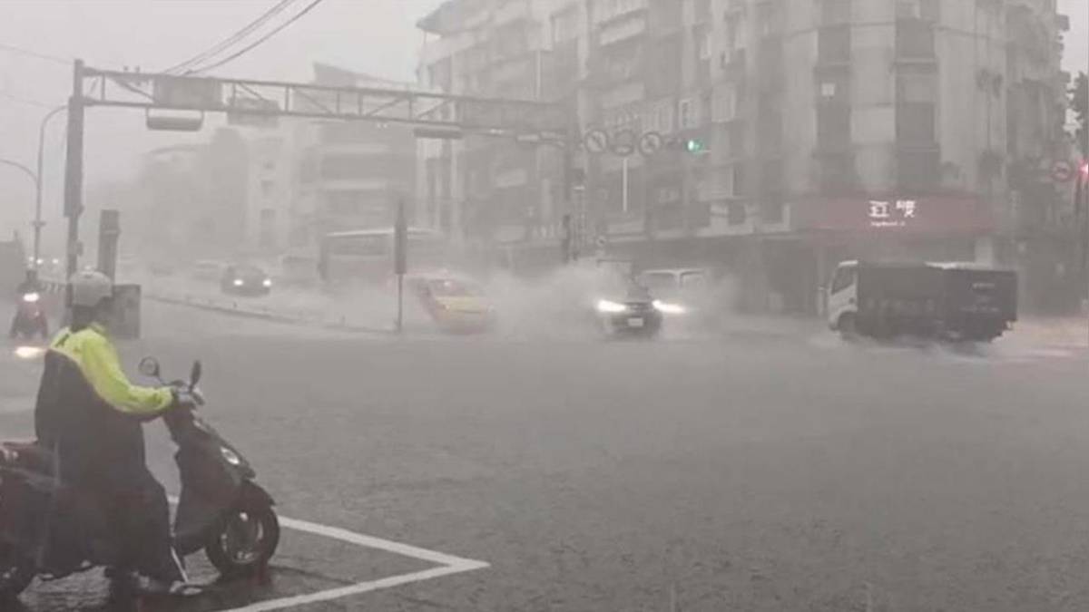 北市午後恐炸豪雨！雨量衝60毫米 災防辦示警：慎防積淹水災情 | 民視新聞網 | LINE TODAY