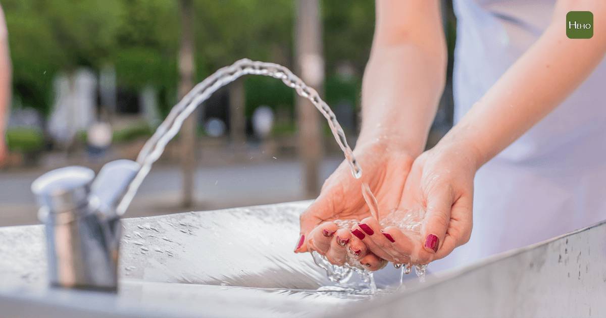 氫水、鹼性水、逆滲透水、自來水，到底哪種水最健康？ | Heho健康 | LINE TODAY