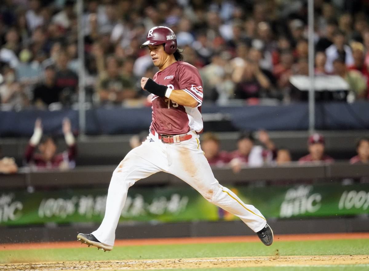 樂天桃猿》40歲林智平休息過後復賽連5場敲安 暴投衝本壘早有心理準備 | TSNA | LINE TODAY