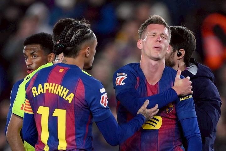 บาร์ซ่าเฟิร์ม 'โอลโม่' พัก 1 เดือนหลังไหล่หลุด | Soccersuck | LINE TODAY