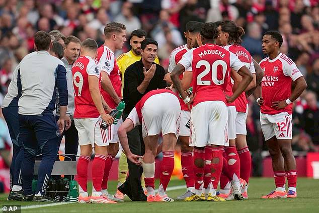 เล่นกลัวแพ้! 'คีน' อัด 'พี่ต้า' คุมปืนไม่กล้าเสี่ยง | Soccersuck | LINE TODAY