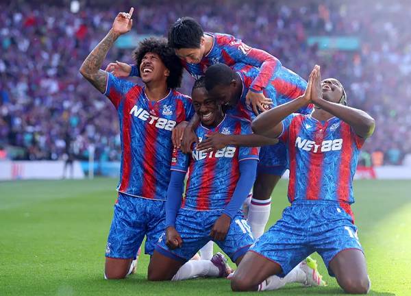 'พาเลซ' อาจถูกฟันสิทธิ์ลุยยูโรป้าเหตุเจ้าของร่วมทีมลียง | Soccersuck | LINE TODAY