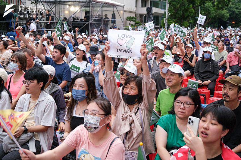 親綠日媒為何批判賴清德？郭正亮揭「被騙」心路：大罷免讓他們認清這件事 | 風傳媒 | LINE TODAY