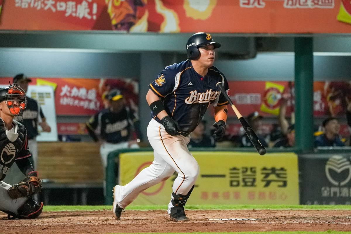 台灣大賽》陳子豪致勝轟 中信兄弟3勝1敗聽牌 | TSNA | LINE TODAY