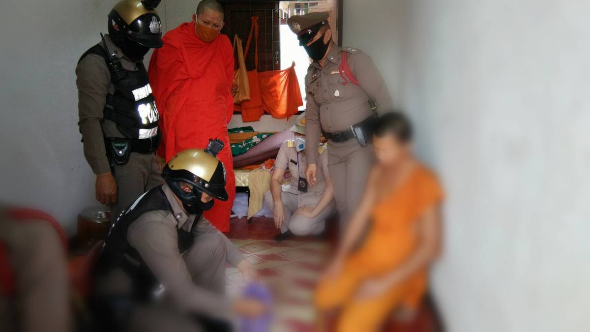 ลำปางบุกจับพระวัดดังเสพยาบ้าคากุฏิ | 77kaoded | LINE TODAY