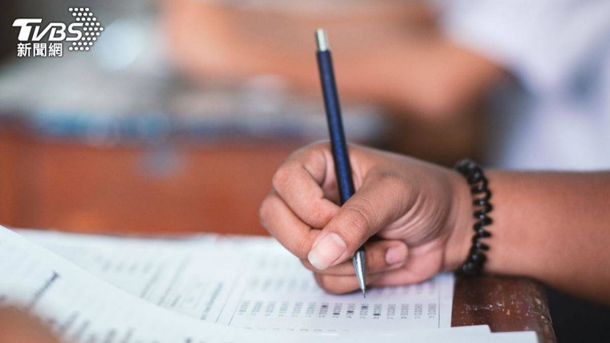 澳洲昆州9所高中老師教錯考試範圍 140名學生免畢業考 | TVBS | LINE TODAY