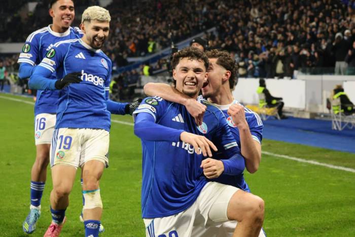 'สตราส์บูร์ก' แซงดับพาเลซ 2-1 ทาบจ่าฝูงคอนเฟอเรนซ์ | Soccersuck | LINE TODAY