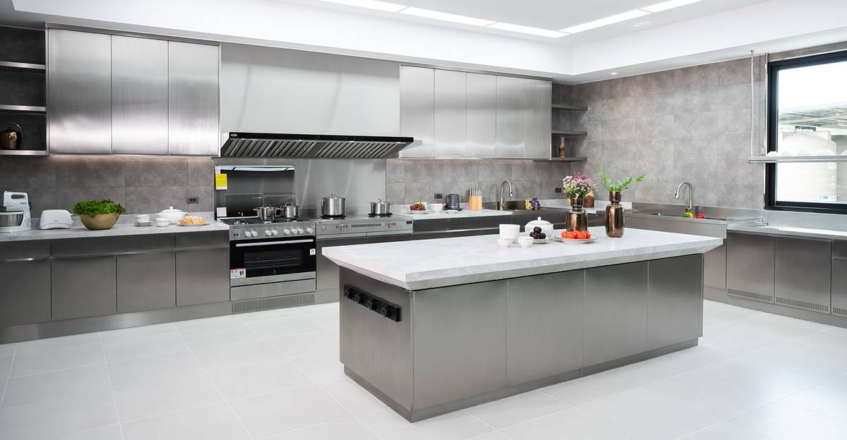 The Grand Kitchen ไอเดียออกแบบครัวสเตนเลส | @Kitchen Magazine | LINE TODAY