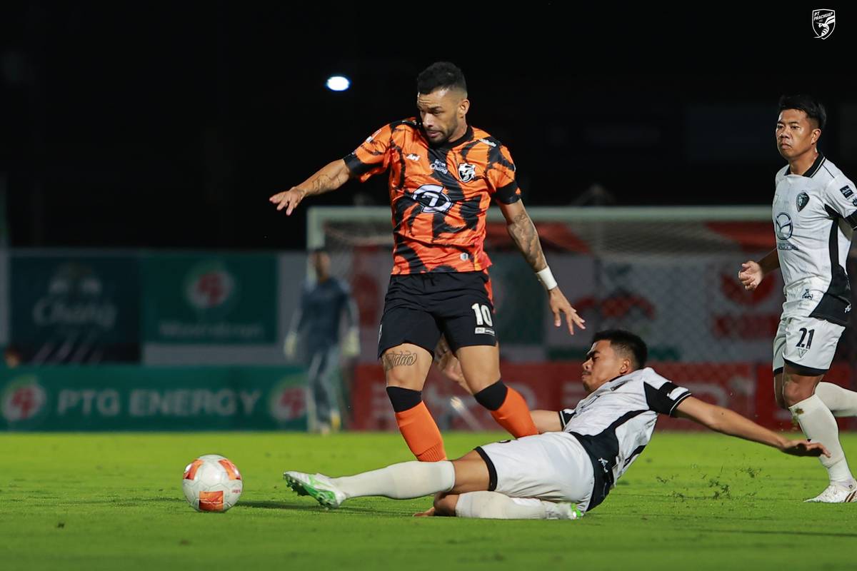 “วียาร์-ตาอัว” แบ่งยิง! “ต่อพิฆาต” เปิดรังต่อย “สวาทแคท” 2-0 | Soccersuck | LINE TODAY