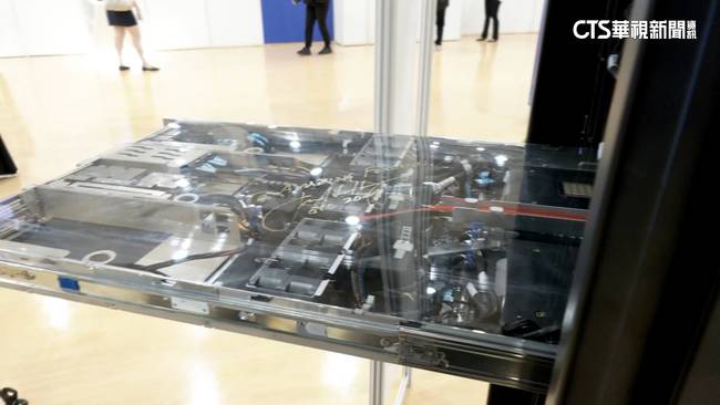 GB200 AI伺服器在台曝光 黃仁勳簽名版亮相 | 華視影音 | LINE TODAY