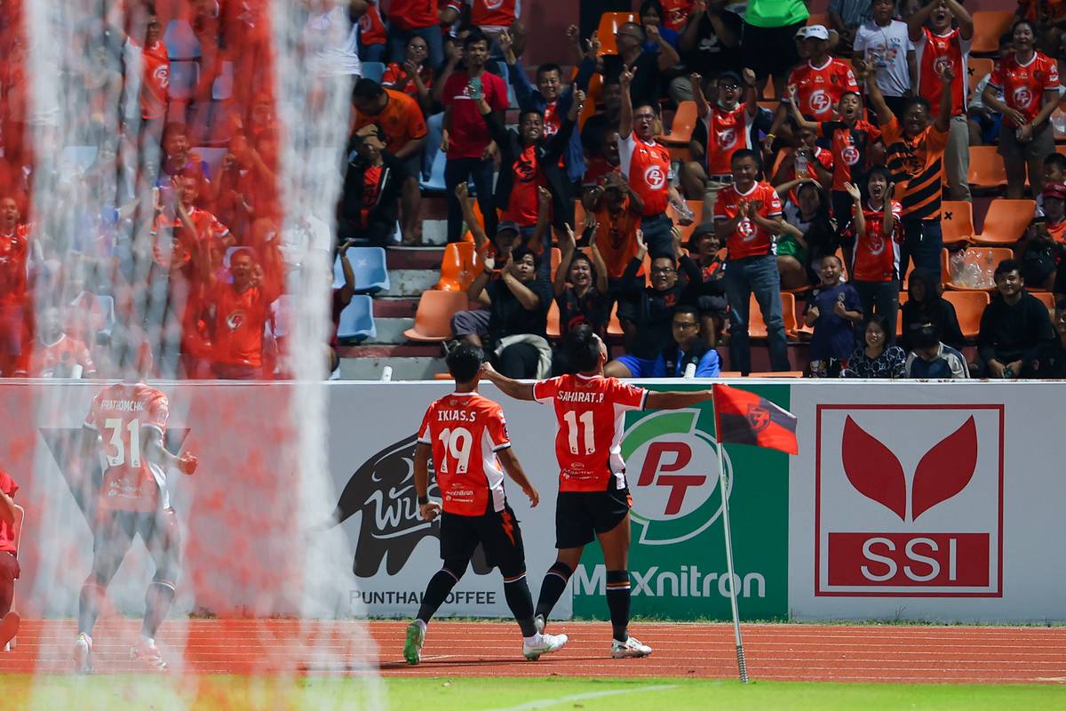 ไม่ยอมตายคาบ้าน! ‘สหรัฐ’ ซัดพา ‘ต่อพิฆาต’ ไล่เจ๊า ‘สวาทแคท’ 2-2 | Soccersuck | LINE TODAY