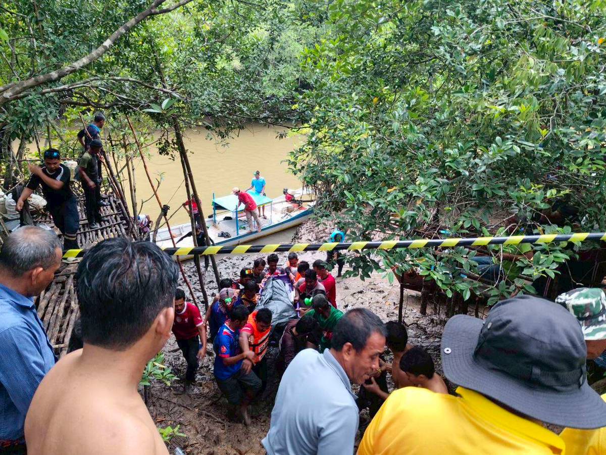 สตูลคืบหน้าหนุ่มใหญ่ตกเรือพบร่างไร้วิญญาณห่างจุดตก500เมตร | 77kaoded | LINE TODAY