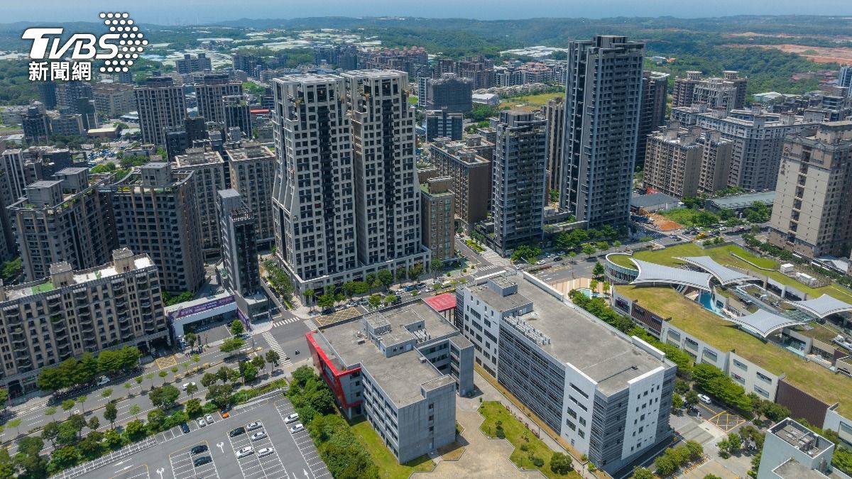 房貸緊縮+信用管制 六都房市連3降「年月雙減」衝擊Q4 | TVBS | LINE TODAY