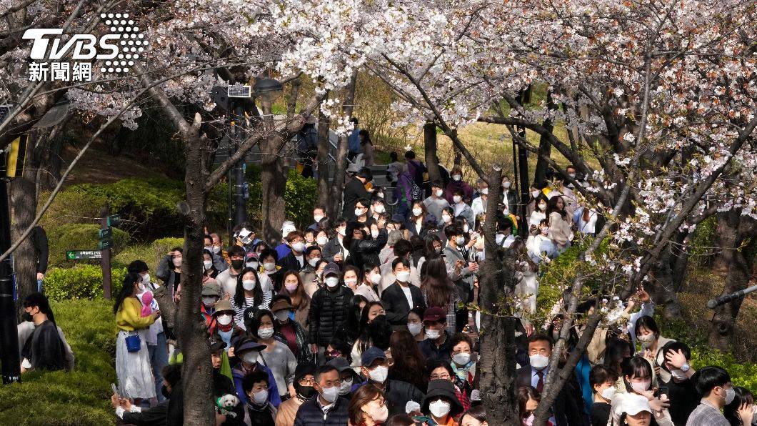 韓國逾2.6萬人重複染新冠 60歲以上擬加打第4劑 | TVBS | LINE TODAY