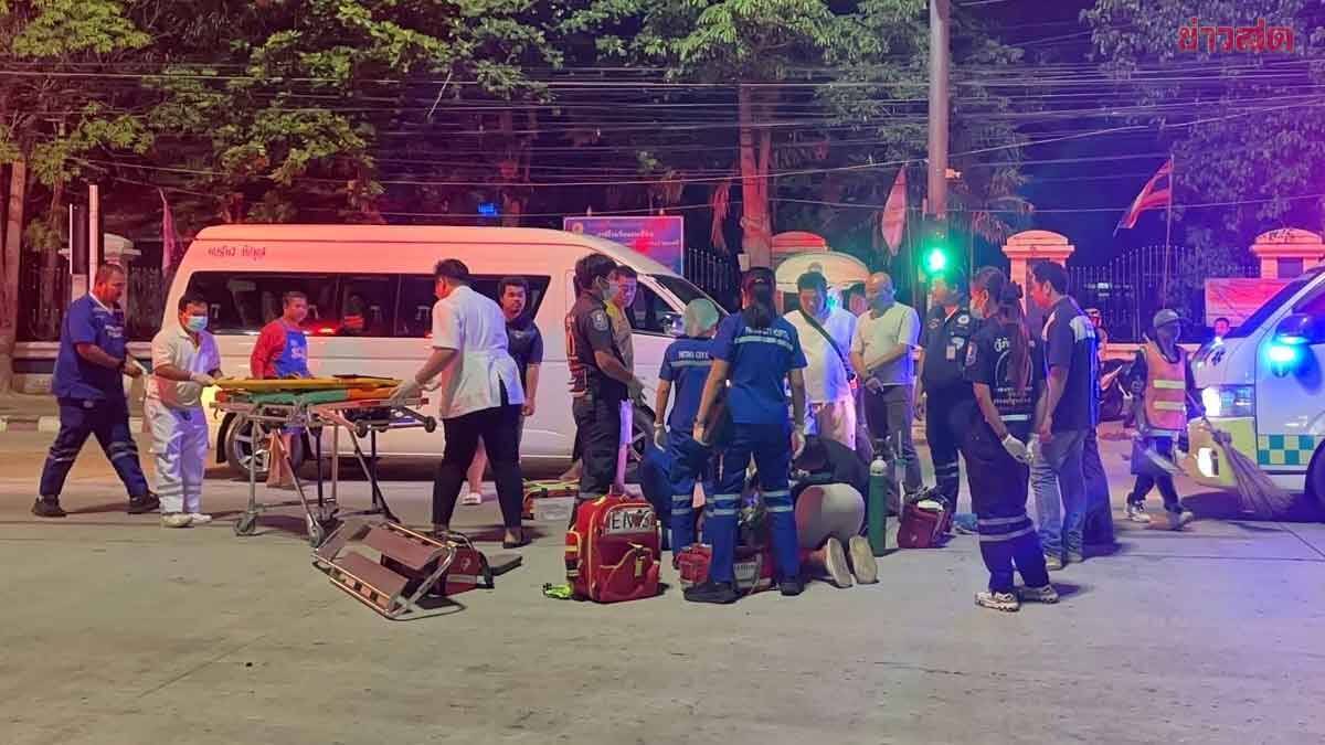 แฟนหนุ่มเศร้า สาววัย33 ขี่จยย.พุ่งเสยท้ายรถตู้โดยสาร จอดติดไฟแดงดับ | Khaosod | LINE TODAY