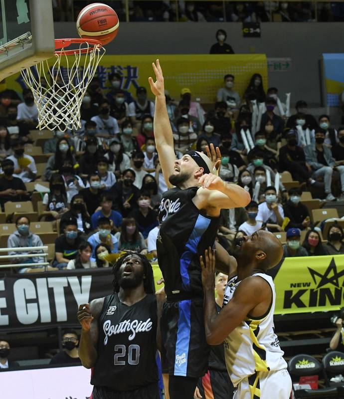 討論牆 | PLG例行賽 布朗完成大三元(圖) | LINE TODAY