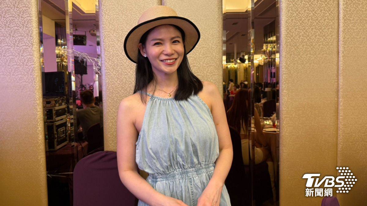 蘿莉塔賣水晶維生！臉變凹爆「收入剩一半」 斜槓業務賣家電業績0 | TVBS | LINE TODAY