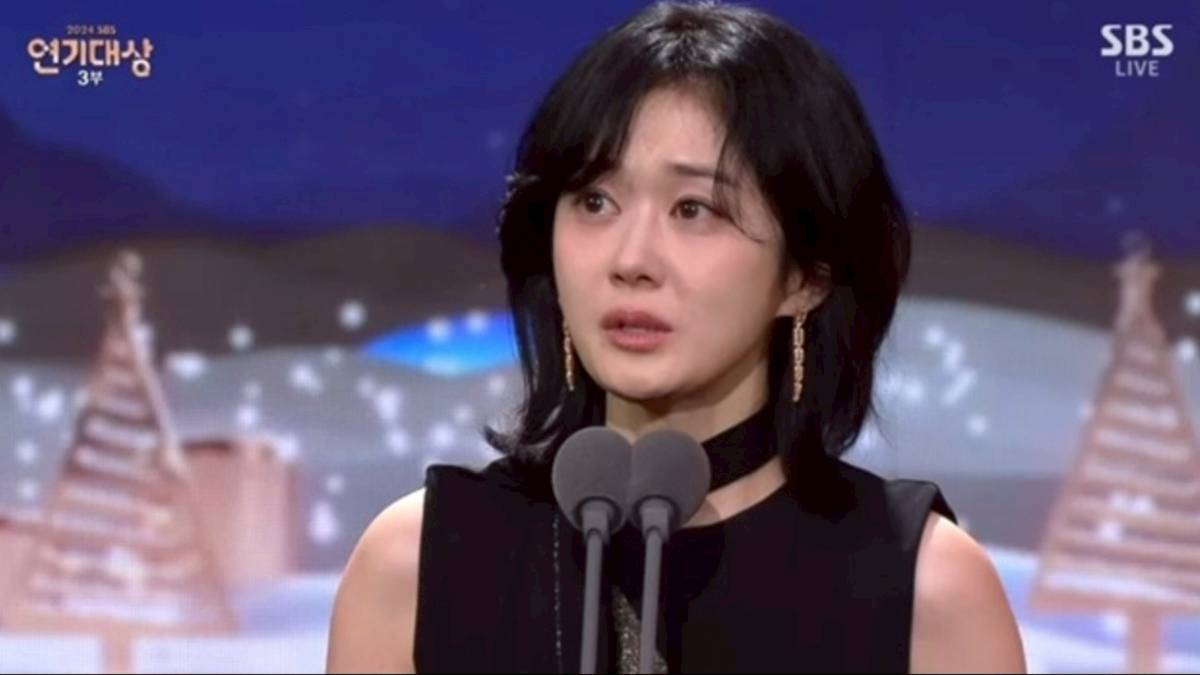 實至名歸！《2024 SBS演技大賞》張娜拉拿下大賞 上台哽咽了 | EBC 東森新聞 | LINE TODAY