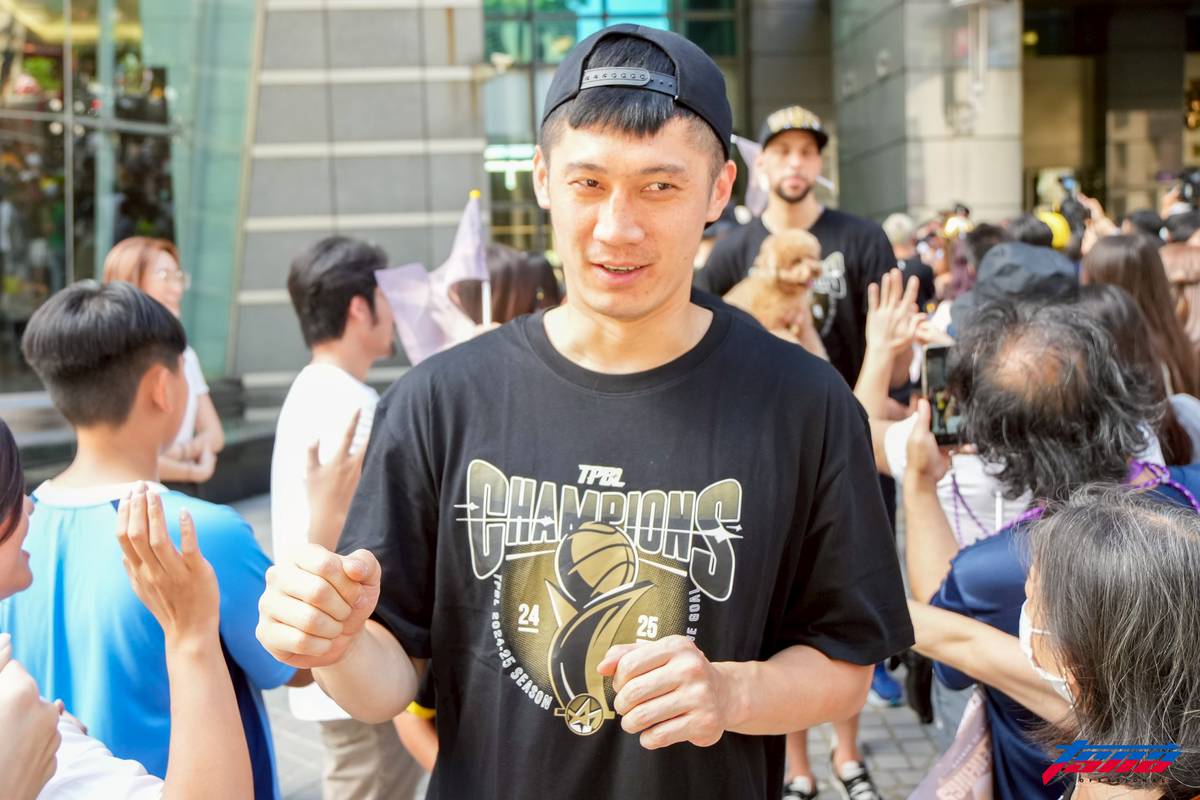 TPBL》林金榜奪第7冠肯定自己 封王夜求婚成功因簡祐哲「推他一把」 | TSNA | LINE TODAY