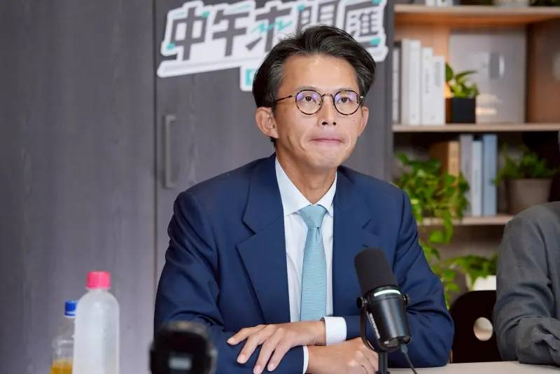 「邀習近平吃雞排」太紅？黃國昌斥綠沒出息 | NOWNEWS今日新聞 | LINE TODAY