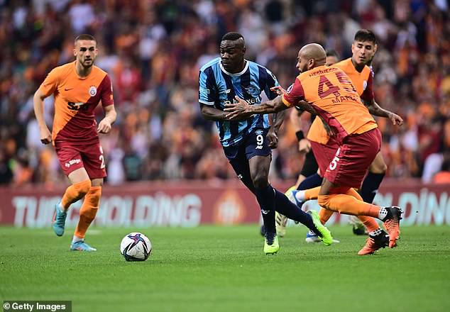 เผย 'เกรียนโอ้' จ่อย้ายซบทีมนาฬิกา | Soccersuck | LINE TODAY