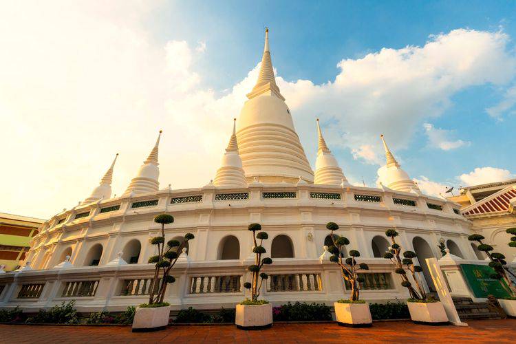 วัดประยุรวงศาวาส: ชมภูเขาทองจำลอง Unseen Bangkok และพระบรมธาตุเจดีย์ | EDTguide | LINE TODAY