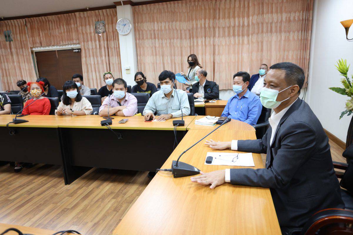 กลุ่มนักดนตรีกลางคืนเมืองระยอง 70 ชีวิต ทวงถามข้อเรียกร้องหลังได้รับผลกระทบจากการสั่งปิดสถาน ...