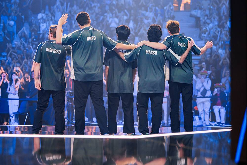 為 FLY 喝采！《英雄聯盟》世界大賽四強賽程揭曉，T1 對上 GEN 上演 LCK 內戰 | 上報 | LINE TODAY