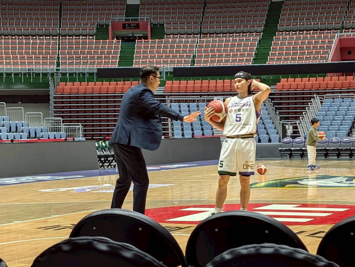 TPBL》散場後與高錦瑋「加時40分鐘討論賽」 顏行書盼提供更多選擇 | TSNA | LINE TODAY