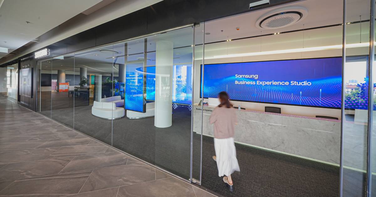พาชม Samsung Business Experience Studio สำหรับลูกค้าองค์กร ใหญ่ที่สุดใน ...