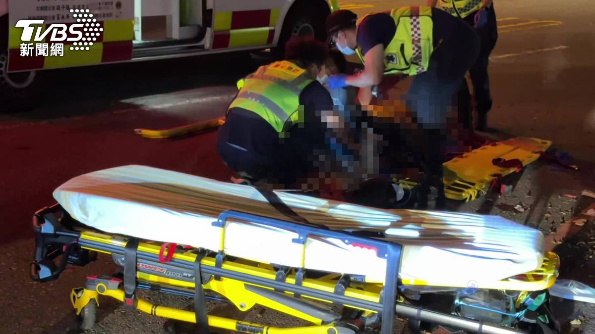 最新CPR指引！噎到先拍背再哈姆立克法、原地急救優於車內施行 | TVBS | LINE TODAY