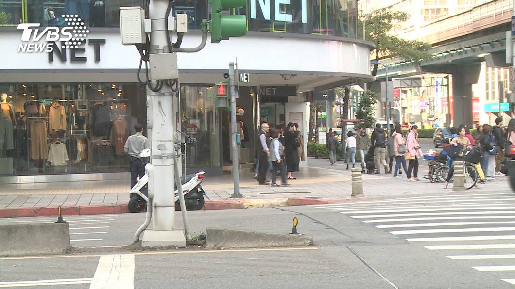 內鬼！醫美診所女經理 攔截客戶盜刷277萬 | TVBS | LINE TODAY