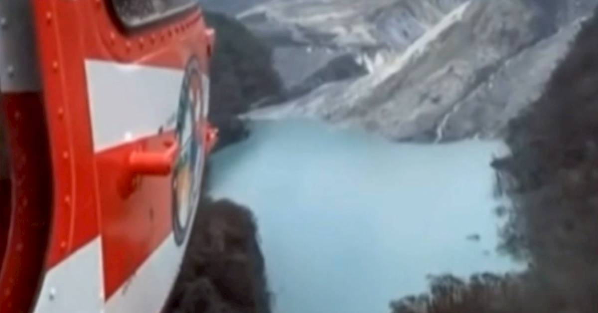 堰塞湖新空拍！ 壩頂下切114公尺 剩700萬噸水 | EBC 東森新聞 | LINE TODAY