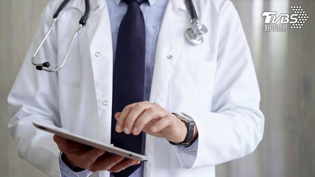 月入30萬！180醫師徵婚「仍找不到另一半」 2嚴格條件曝光 | TVBS | LINE TODAY