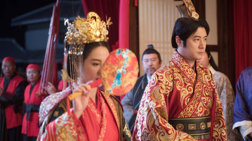 43歲港星裝嫩「演18歲少女」遭罵！ 高EQ回應被讚爆 | TVBS | LINE TODAY